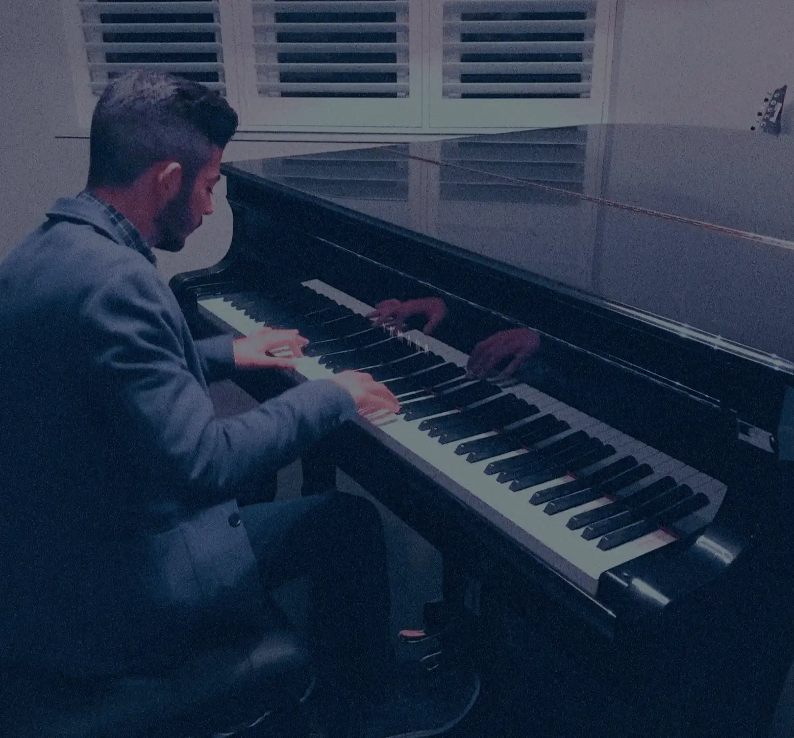 Nicholas Livanos | Musician. Producer. Marketer.